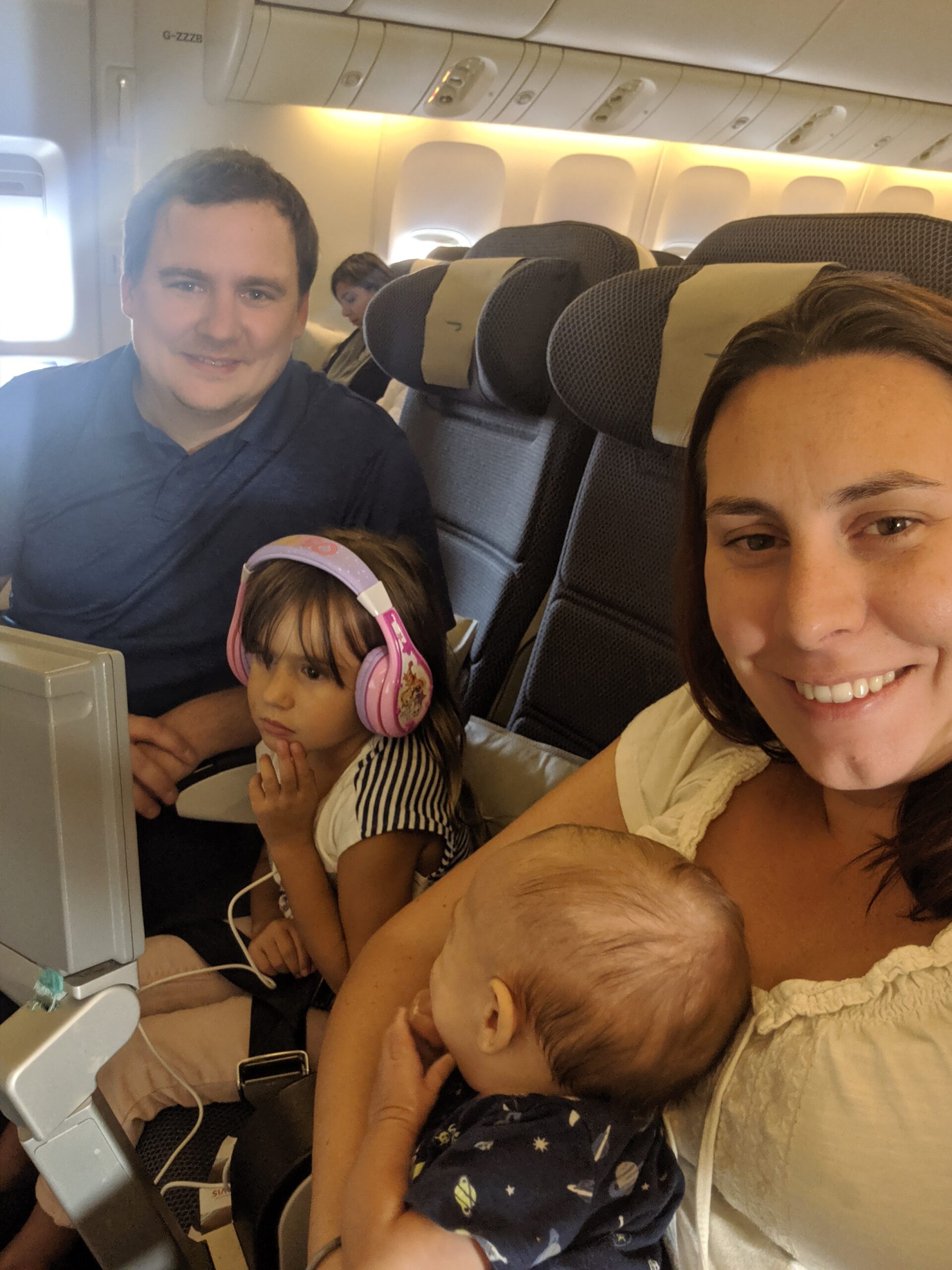 14 Hilariously Effective Tips to Survive a Long Plane Ride with Small ...